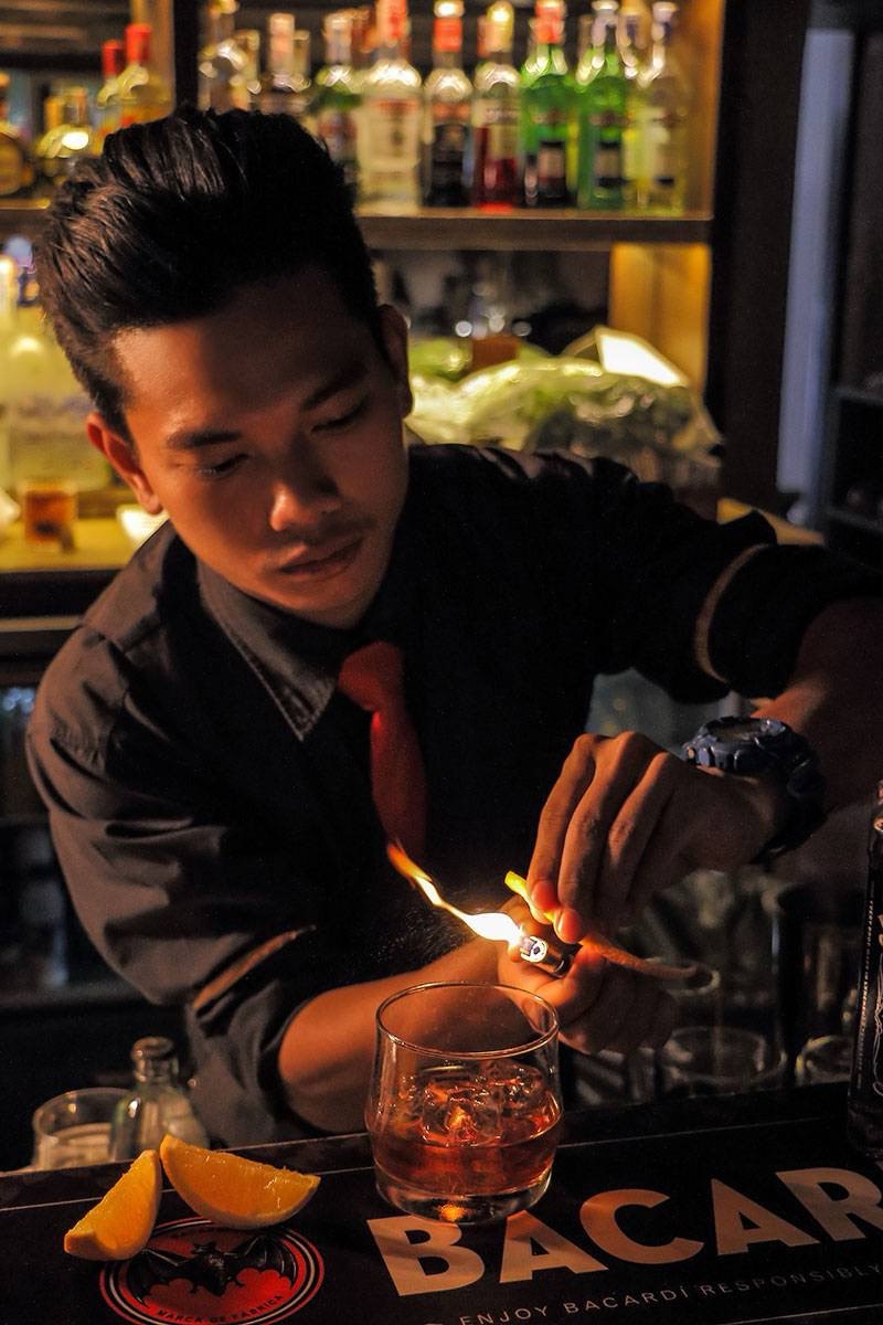 Starlight Rooftop Bar Bangkok - Mercure Surawong